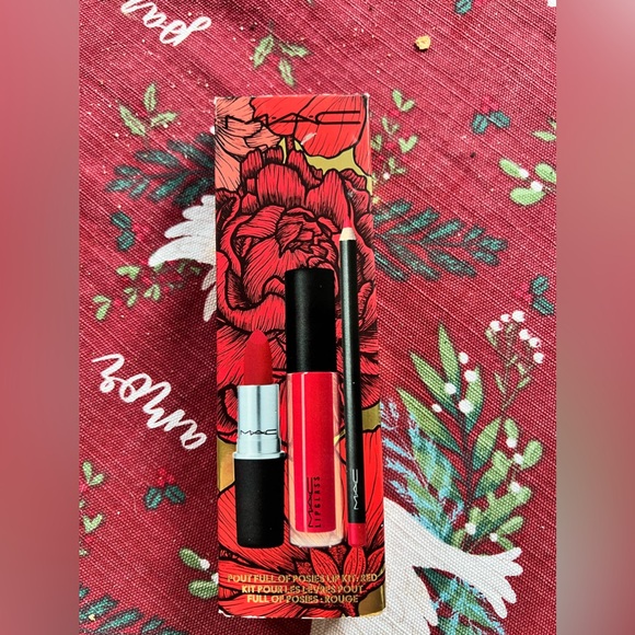 MAC Cosmetics | Makeup | New Mac Pout Full Of Posies Lip Kit In Red ...